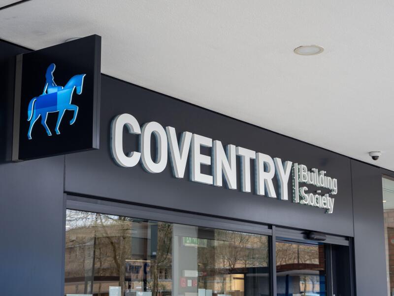 Coventry rides out sterling volatility to land tight covered print
