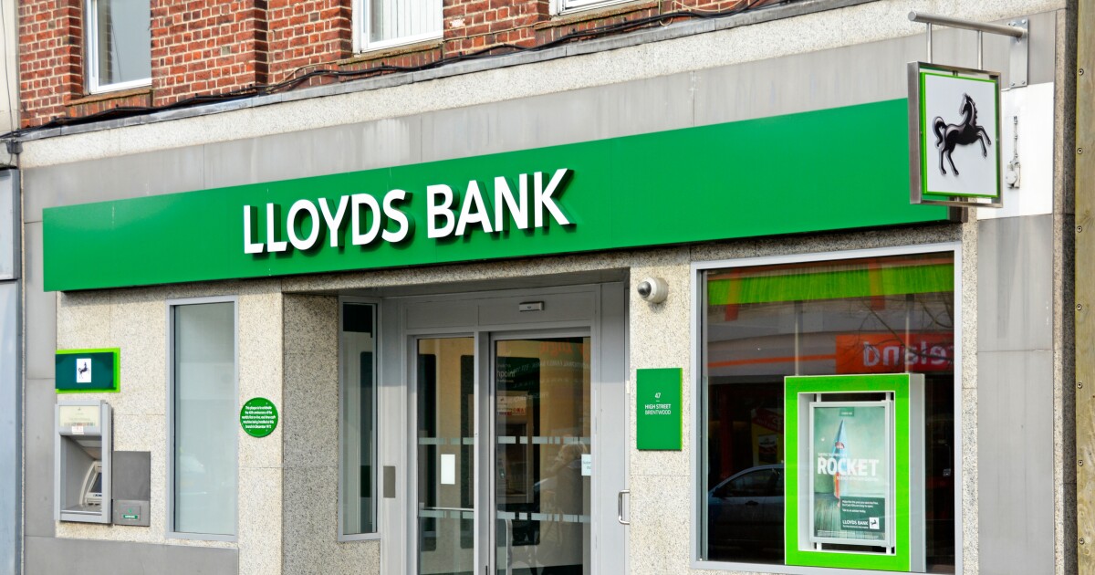 Lloyds brings tier two 'Roo amid seasonal upswing in issuance